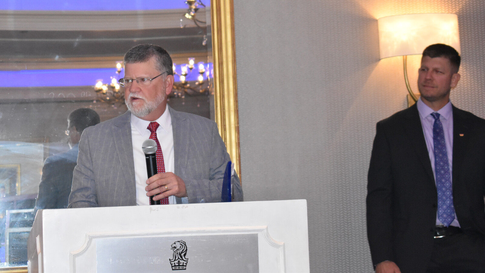 Dredge Captain Ray Woodcock Awarded CDMCS Safety Award - Weeks Marine
